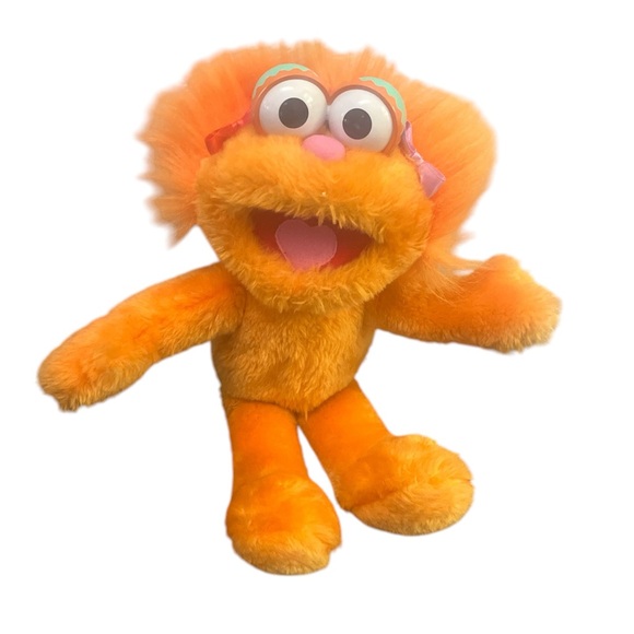 Hasbro | Toys | 994 Sesame Street Zoe Plush | Poshmark